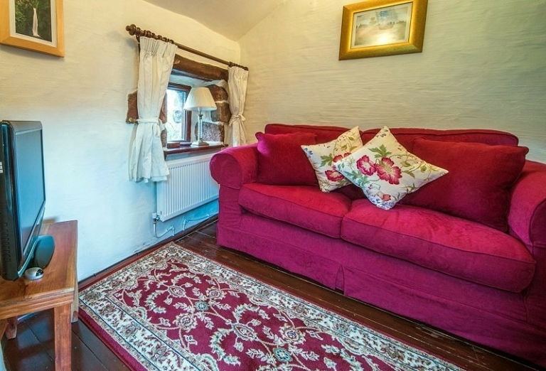 Upstairs snug living room with wi-fi and full Sky TV - Bridge End Farm ...